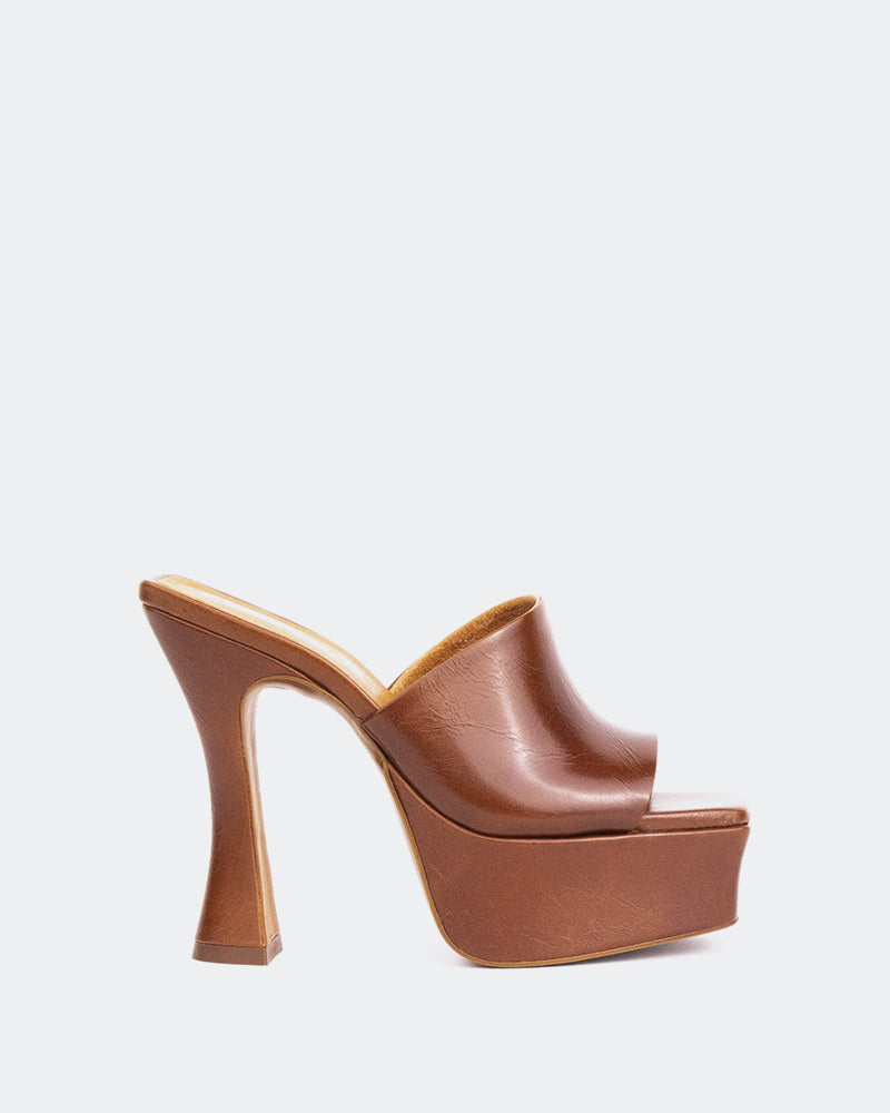 Weekend Tan Leather – L'INTERVALLE